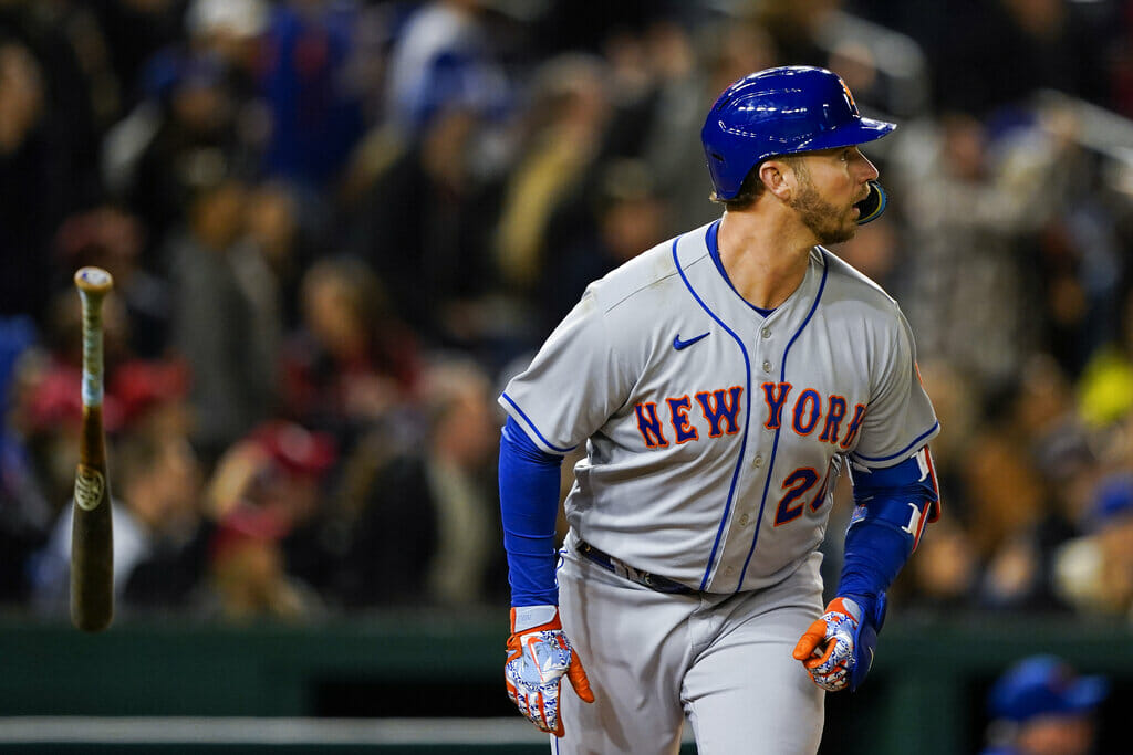 Mejores bat flips hasta ahora en la temporada 2022 de MLB
